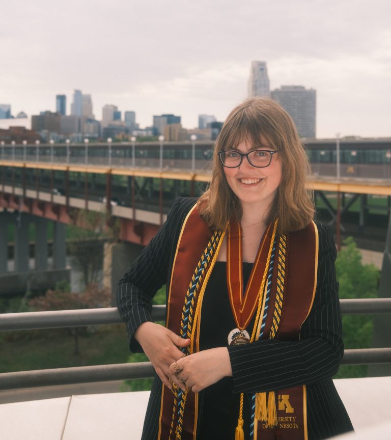 Who is Maddie Robinson? – Maddie Robinson
